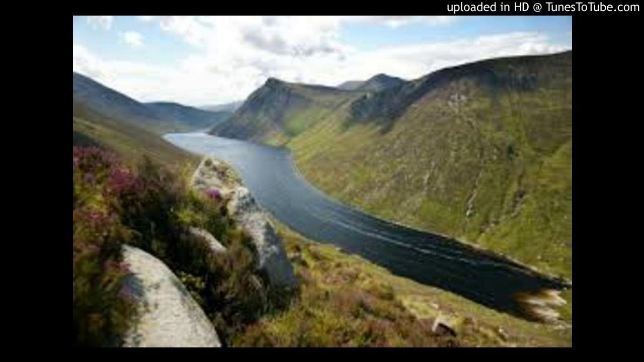 Mountains of Mourne performed by Eamonn Joyce - YouTube