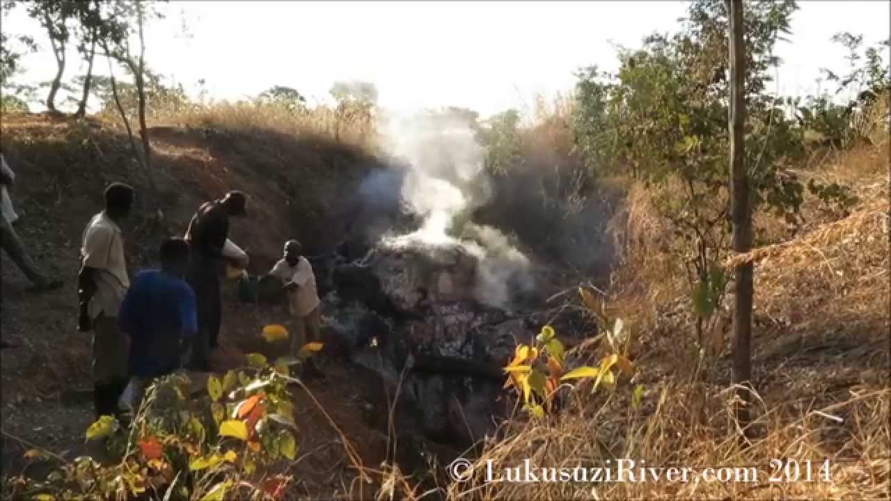 Fire-setting at Mutangula aquamarine mine, Eastern Zambia - YouTube