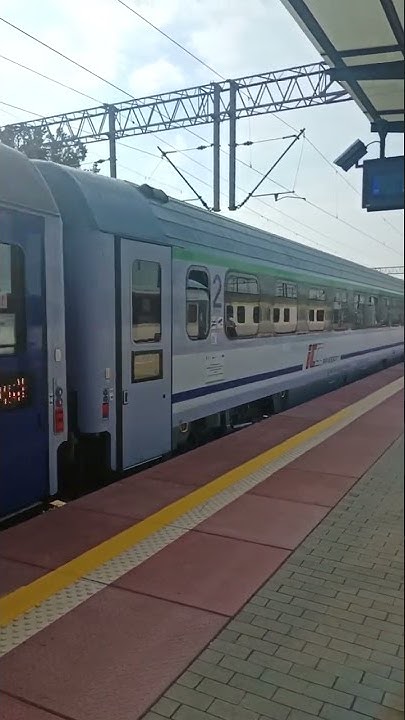 Przyjazd IC 81104 Rybak na stacji Gdynia Główna 18.08.2022 - YouTube