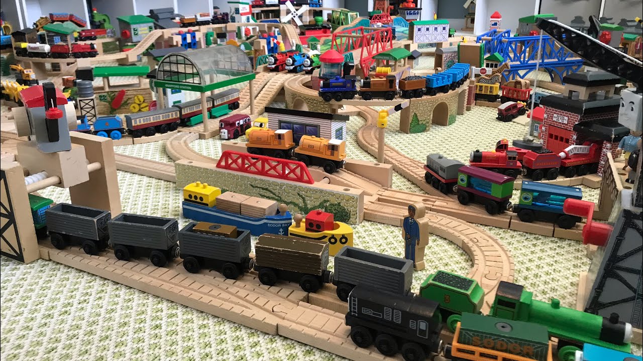 ChickenPotPie’s Thomas Wooden Railway Clickety Clack Layout (Apr 2023 ...