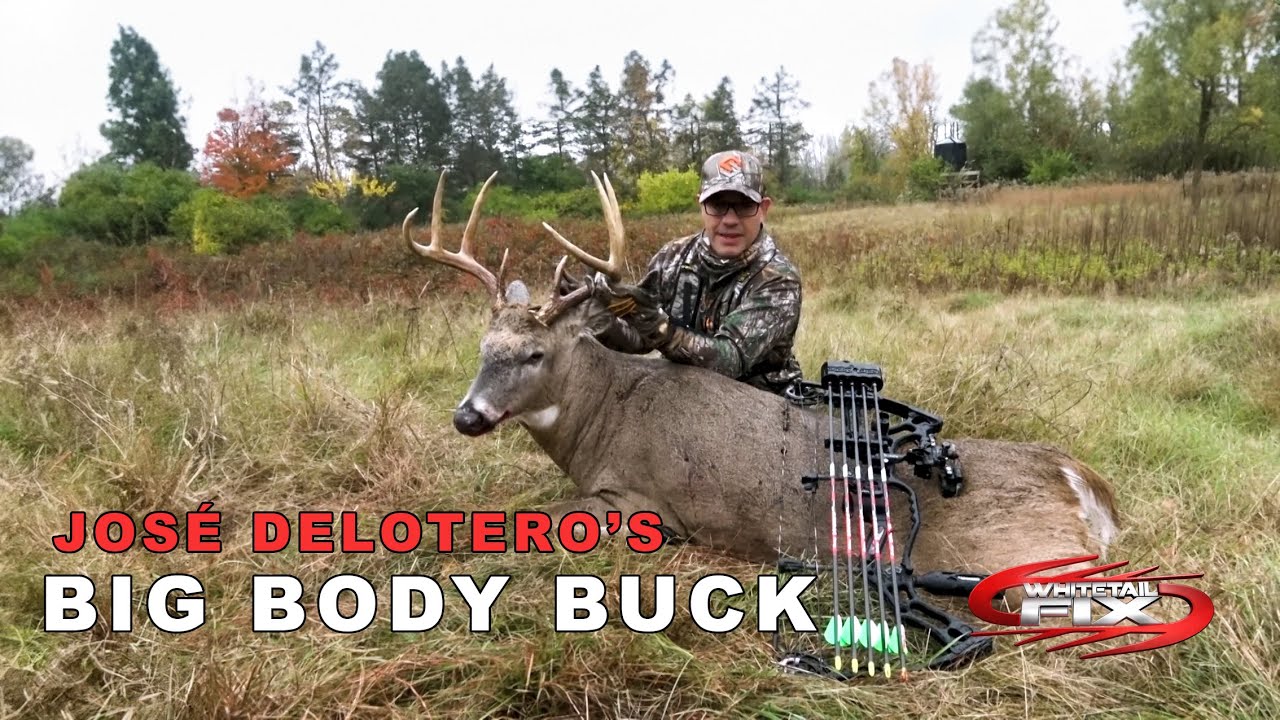 José Delotero Shoots a Big Body Buck - YouTube