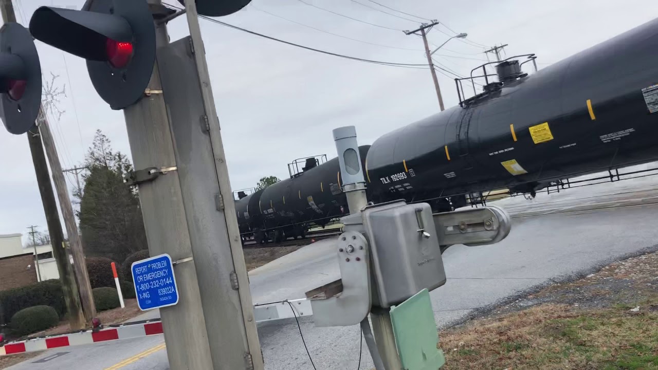 CSX 98 car tanker train passes greenwood in less then 20 mins( 12-27-19 ...