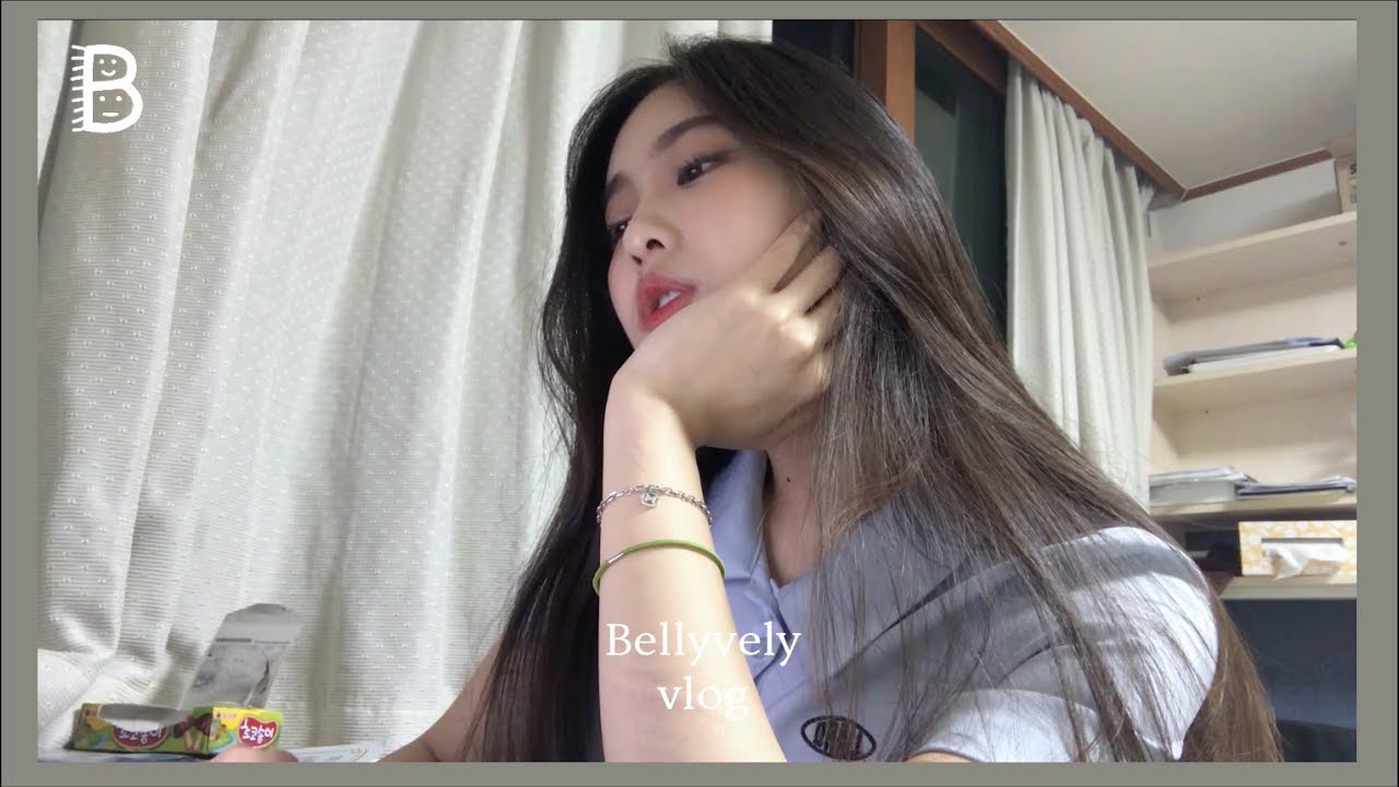 아랫배 Vlog 숙명여대 대학생의 하루 기숙사 고데기로 다림질하기침대 정리 띵똥와플 뚝배기 스파게티 간식