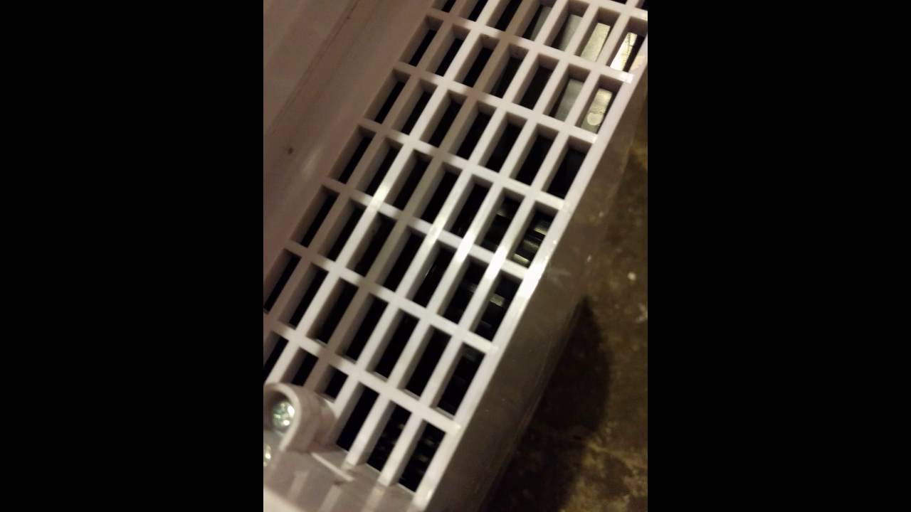 Amcor AM-DD8L Dehumidifier fan failure - YouTube