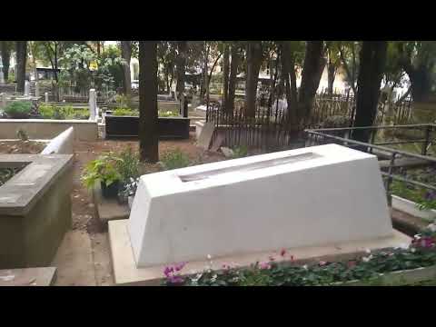 TARIK AKAN KABRİ BAKIRKÖY MEZARLIĞI