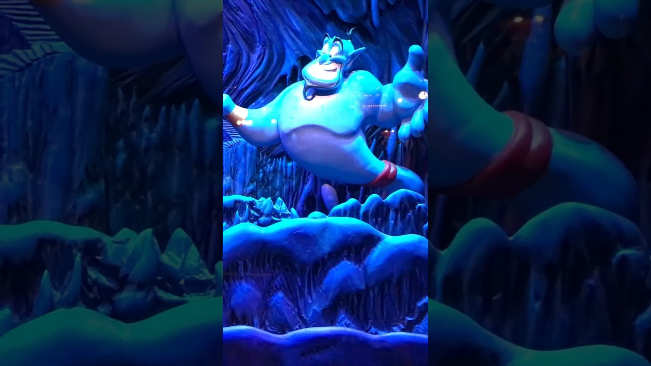 Amazing Animated Aladdin Window at Disneyland 🧞‍♂️ #disneyland - YouTube