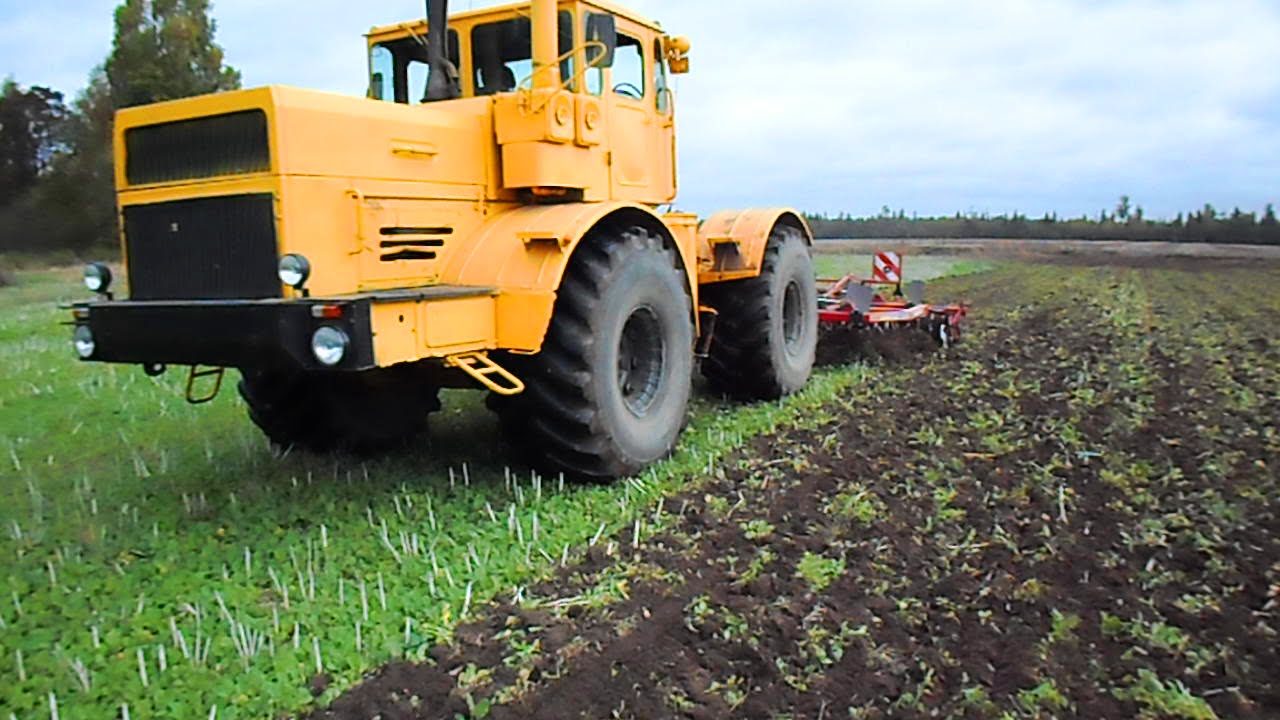 Kirovec K-701 tractor + Horsch Terrano 4 FX cultivating - YouTube