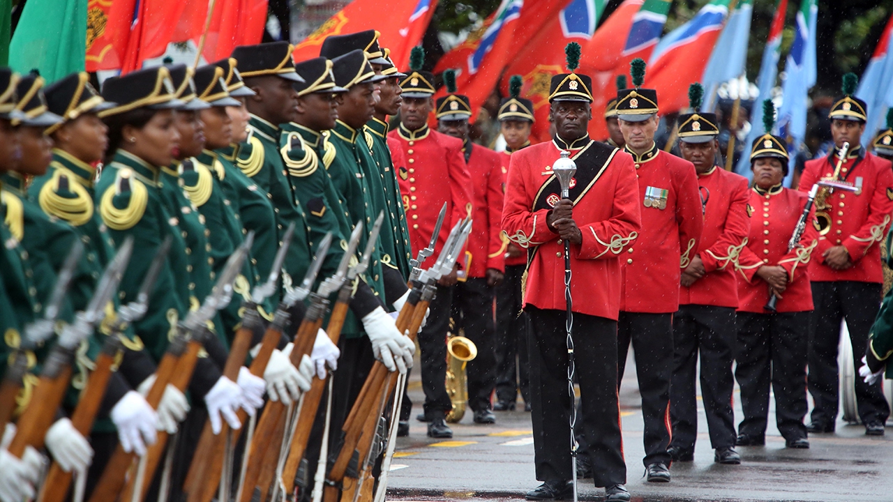 SANDF shows off might during rainy Armed Forces Day parade - YouTube