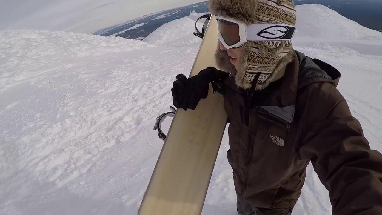 Snowboarding down a 9,000 foot Volcano! | Mt. Bachelor Ski Resort ...