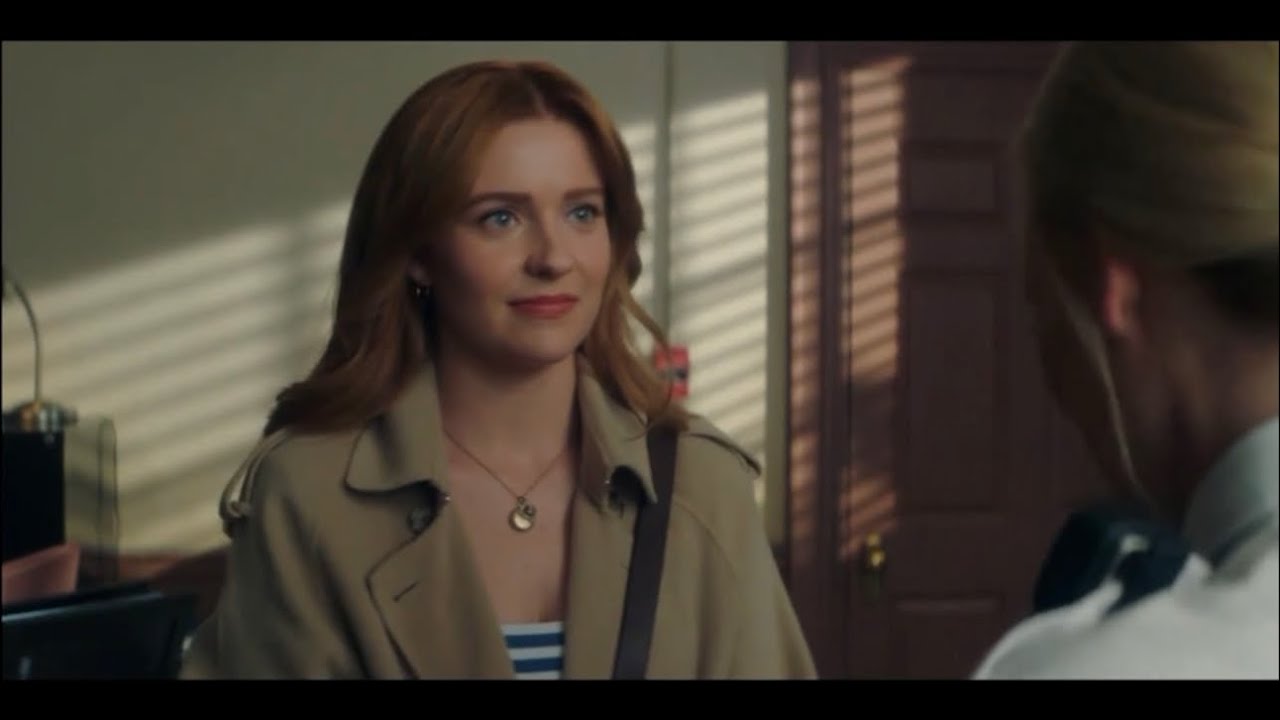 Nancy Drew — 4x01: Nancy meets the new police chief, Lovett. - YouTube