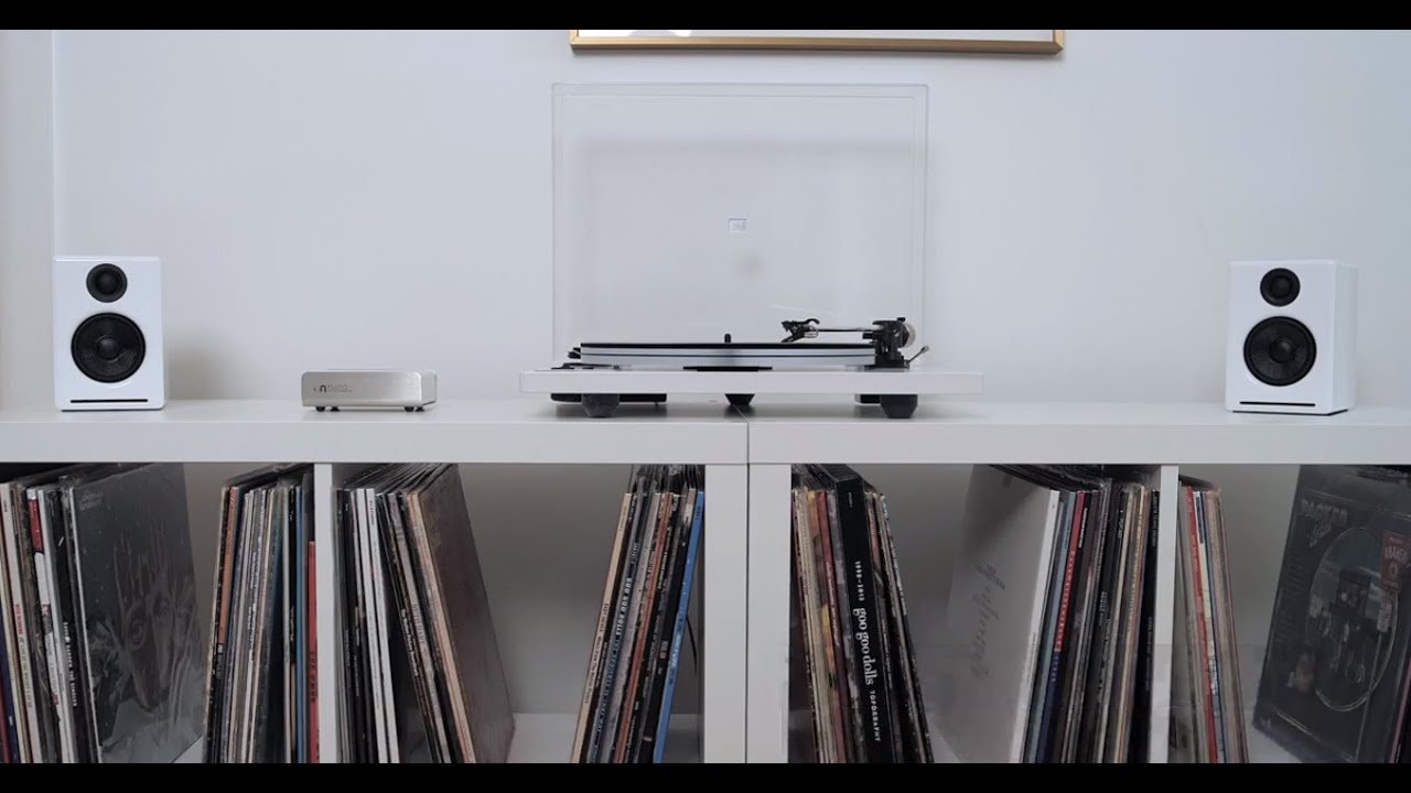Connecting Your Turntable - YouTube