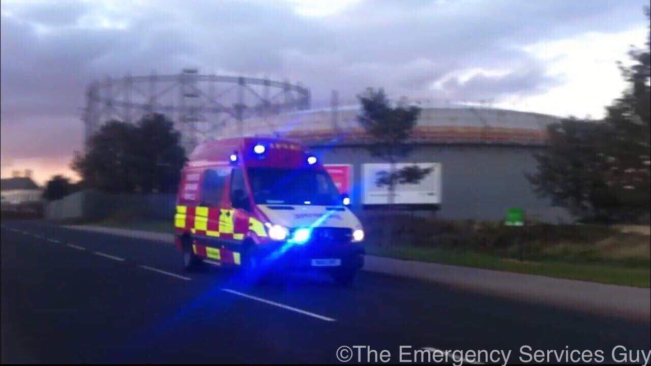 Tyne and Wear fire and rescue Mercedes sprinter fire van responding to ...