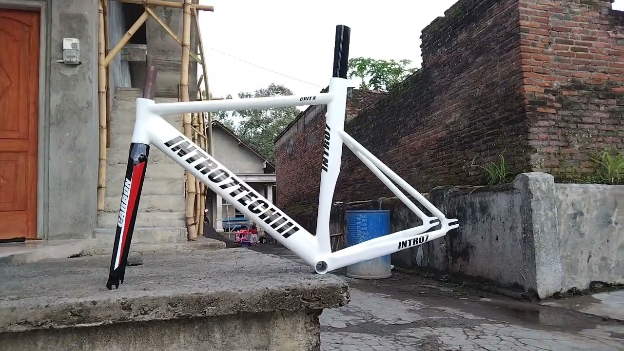 FIXIE INTROTECH | FRAME FIXIE CUSTOM REVIEW - YouTube