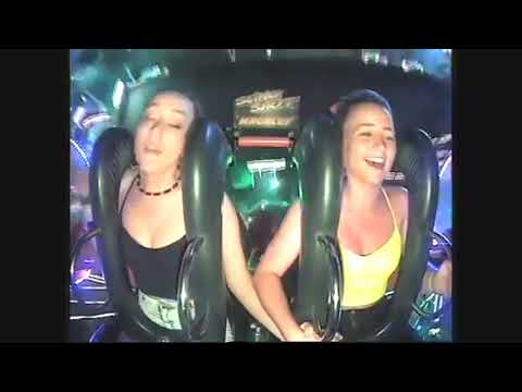 Kızlar Çok Fena Hopluyor ve Bağırıyor