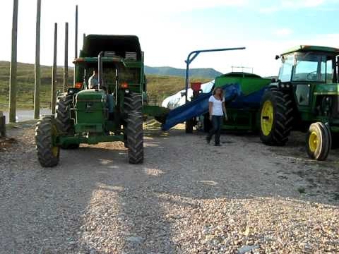AG BAGGING CORN SILAGE SEPT 2010 - YouTube