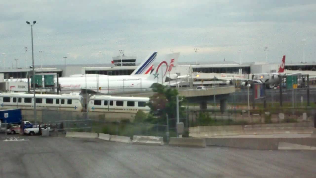 Monorail in NYC Airport - YouTube