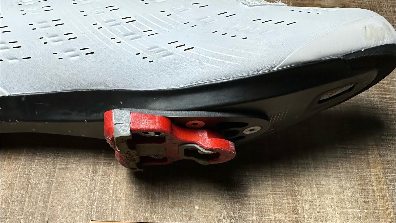 Better endurance cycling. (Try mid foot cleat position.) - YouTube