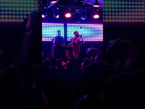 Khontkar Bu Şehir Benim canlı performans ( Bornova sahne)