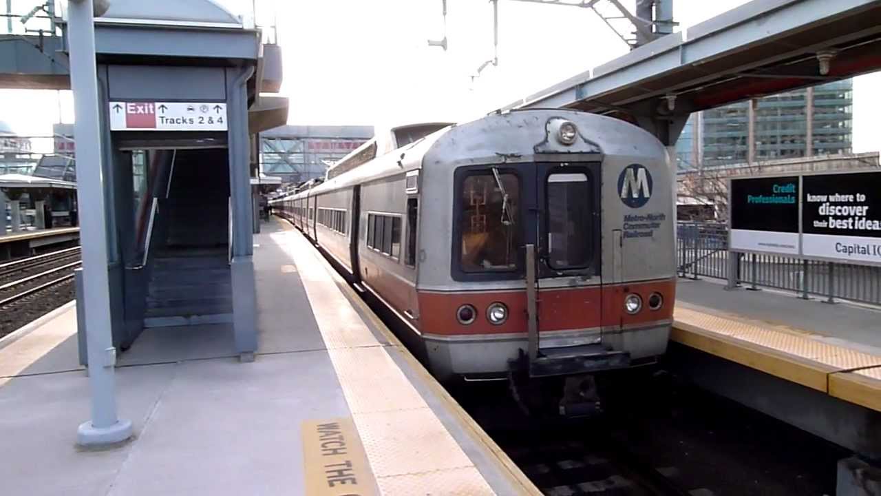 MTA Metro-North Railroad GE M2 EMU #8441 departing Stamford - YouTube