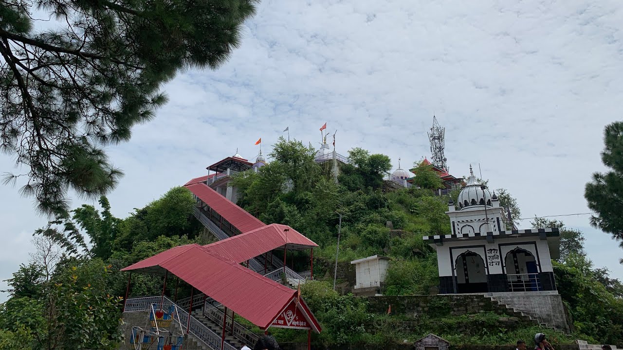 Khatro ke khiladi 😶Himachal ‘s famous Temple visit🙏🏻 ...