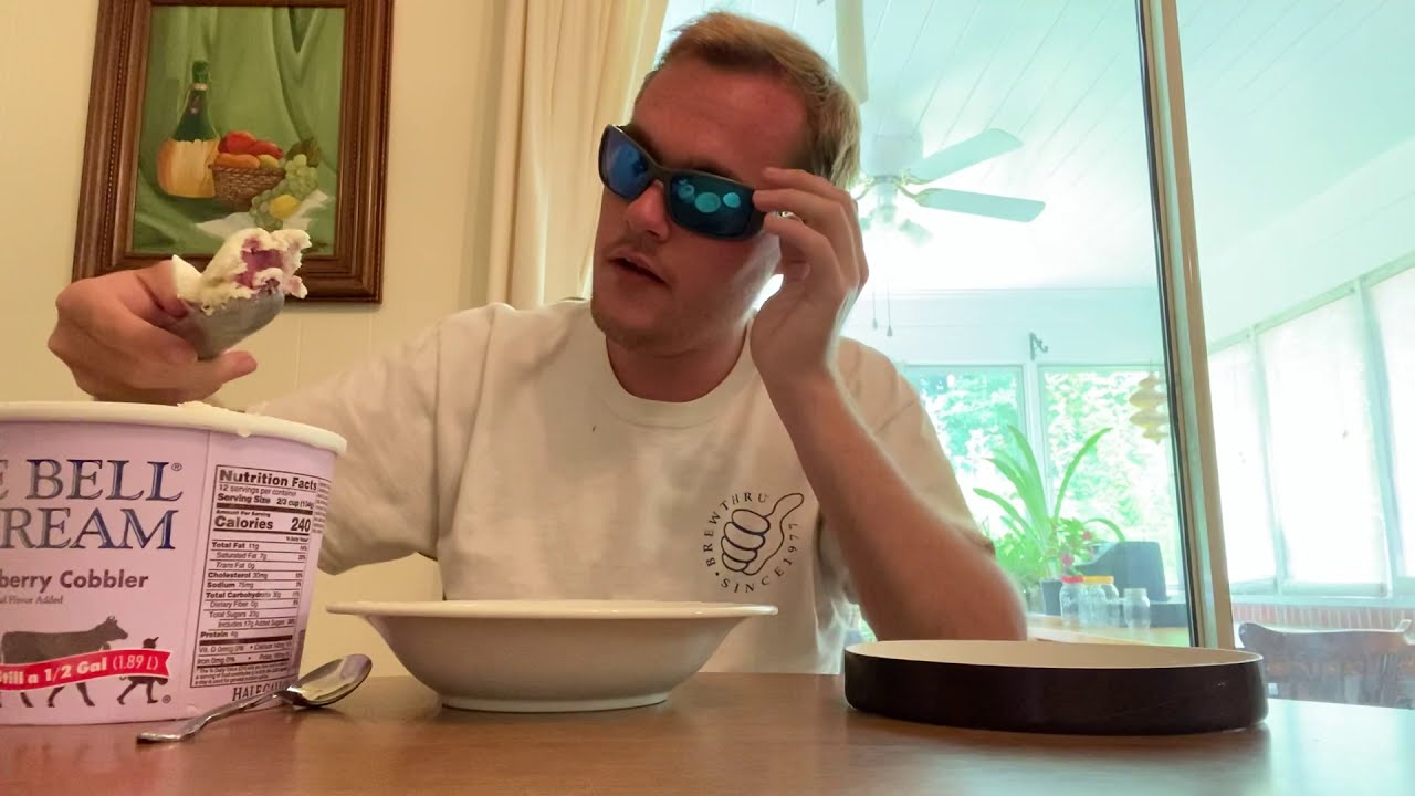 Blue Bell Southern Blackberry Cobbler Ice Cream Review - YouTube