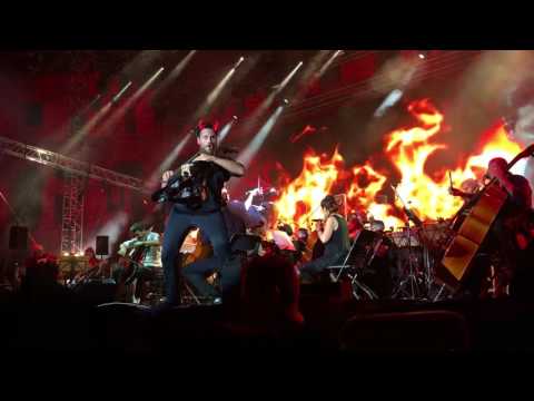 2Cellos - Highway To Hell (Live Arena Pula 2017)