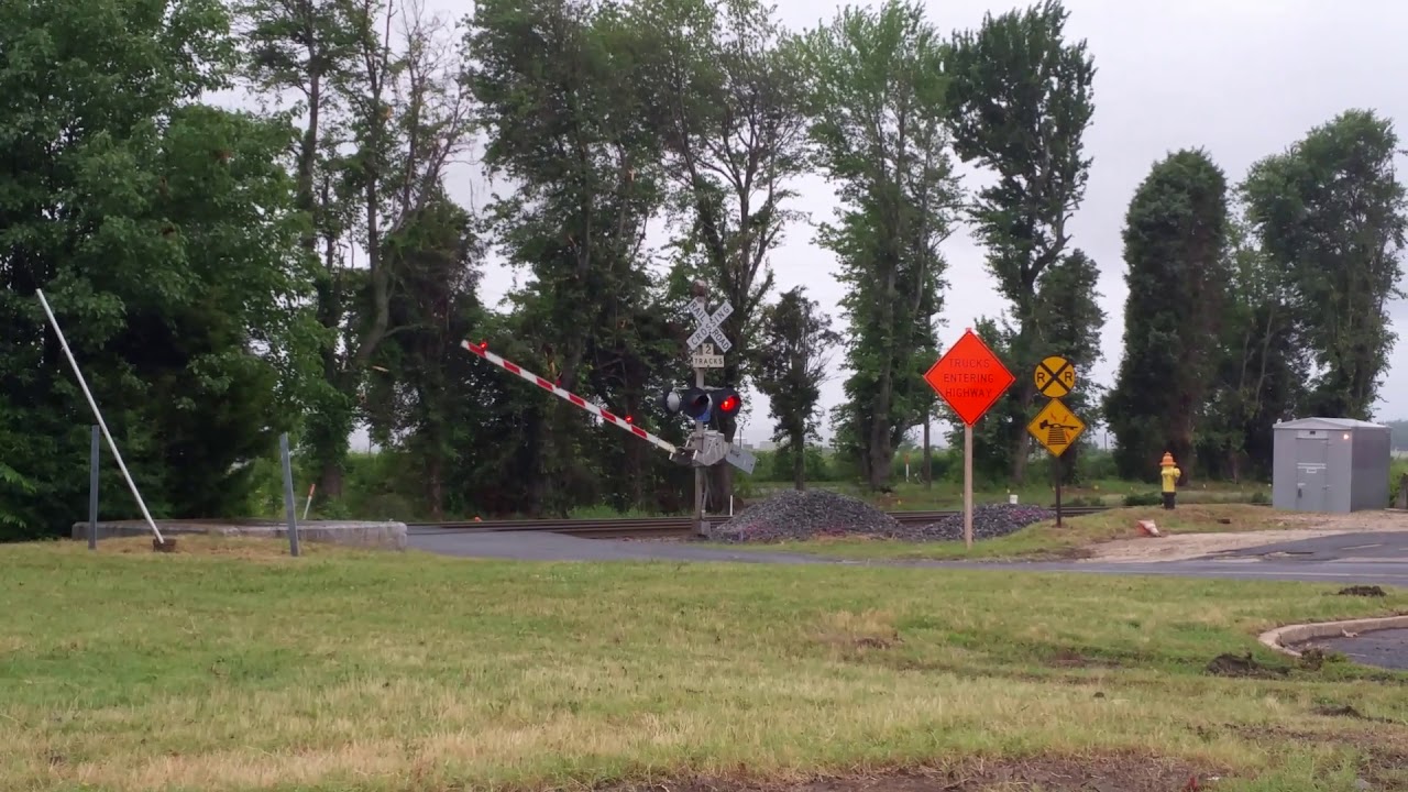 VIRGINIA RAILWAY EXPRESS (VRE) TRAIN - QUANTICO, VA (2015) - YouTube