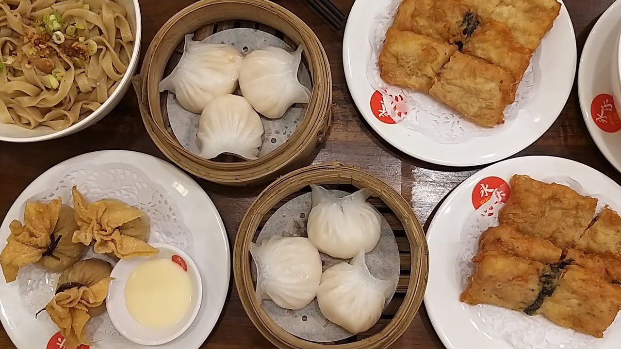 Cobain makan #dimsum di Tebet, namanya Wing Lok🥟 - YouTube
