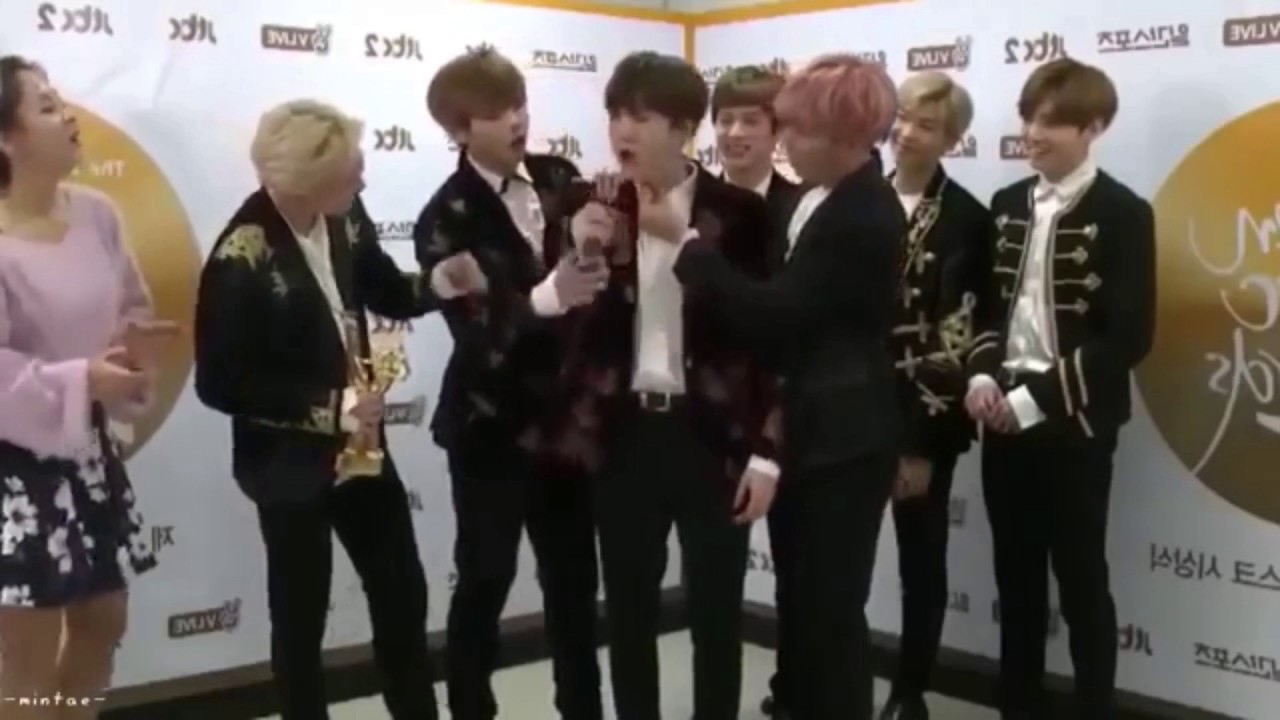 BTS Screaming ARMY - YouTube