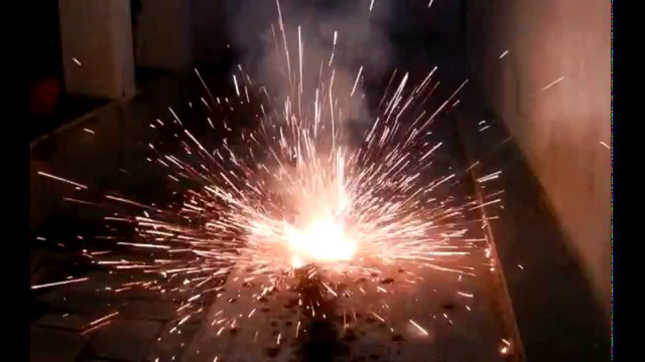 Long Cracker Rope (loud sound & Lightning) - YouTube