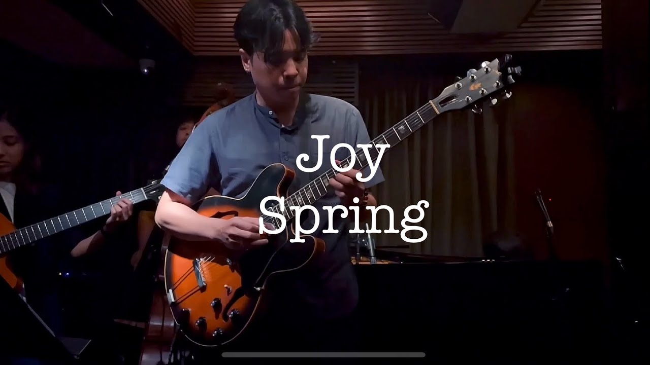 Pamai Improvises Over “Joy Spring” - YouTube
