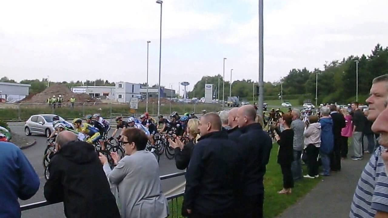 Tour of Britain 2014 Stage 2. Runcorn Halton Lea. - YouTube