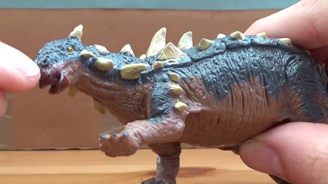 Review 109: Terra by Battat Euoplocephalus (Scolosaurus) - YouTube