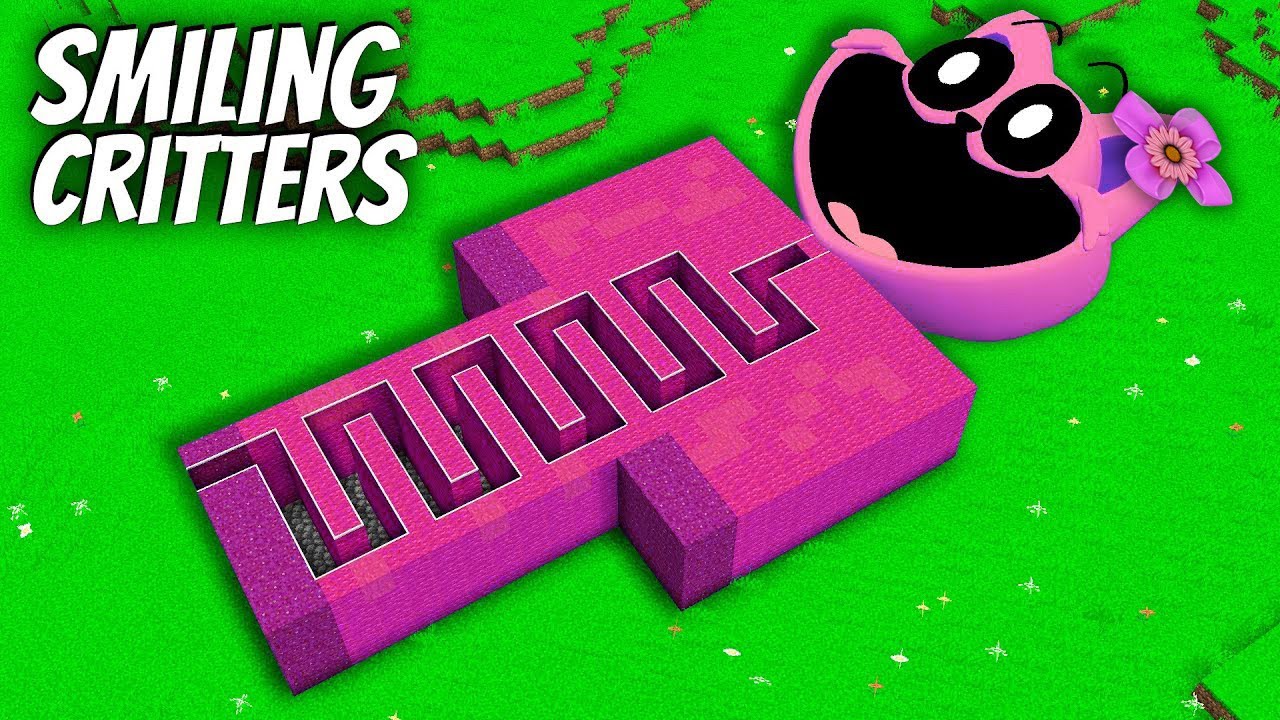 I found a SMILING CRITTERS GIRL MAZE in Minecraft ! What's INSIDE the ...