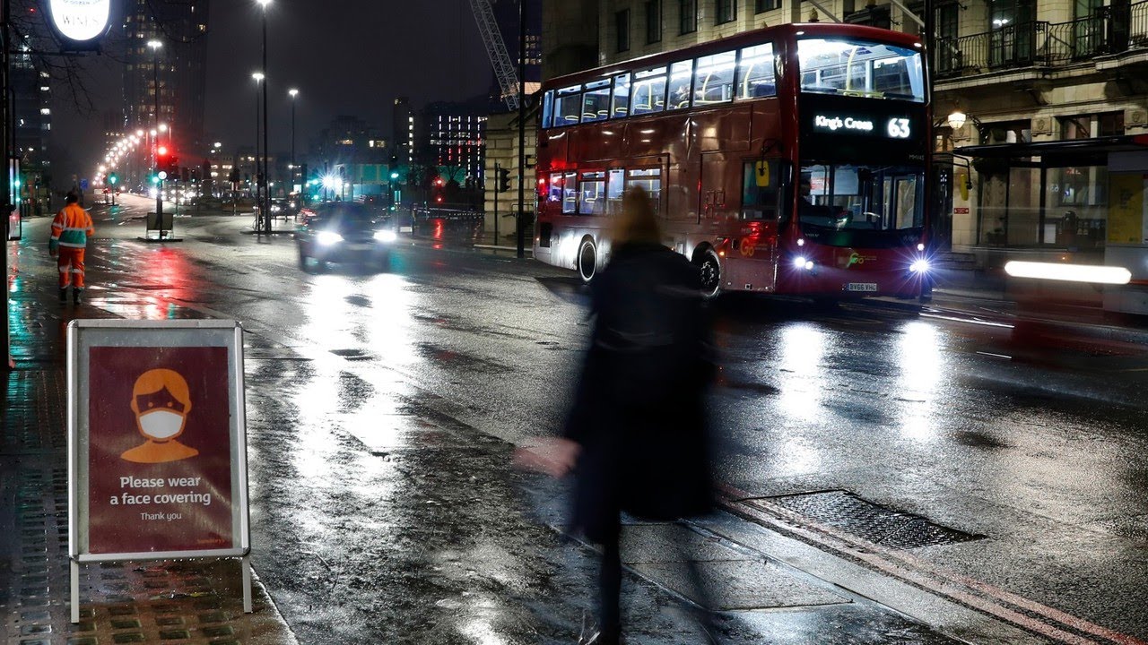 London facing flash flooding - YouTube