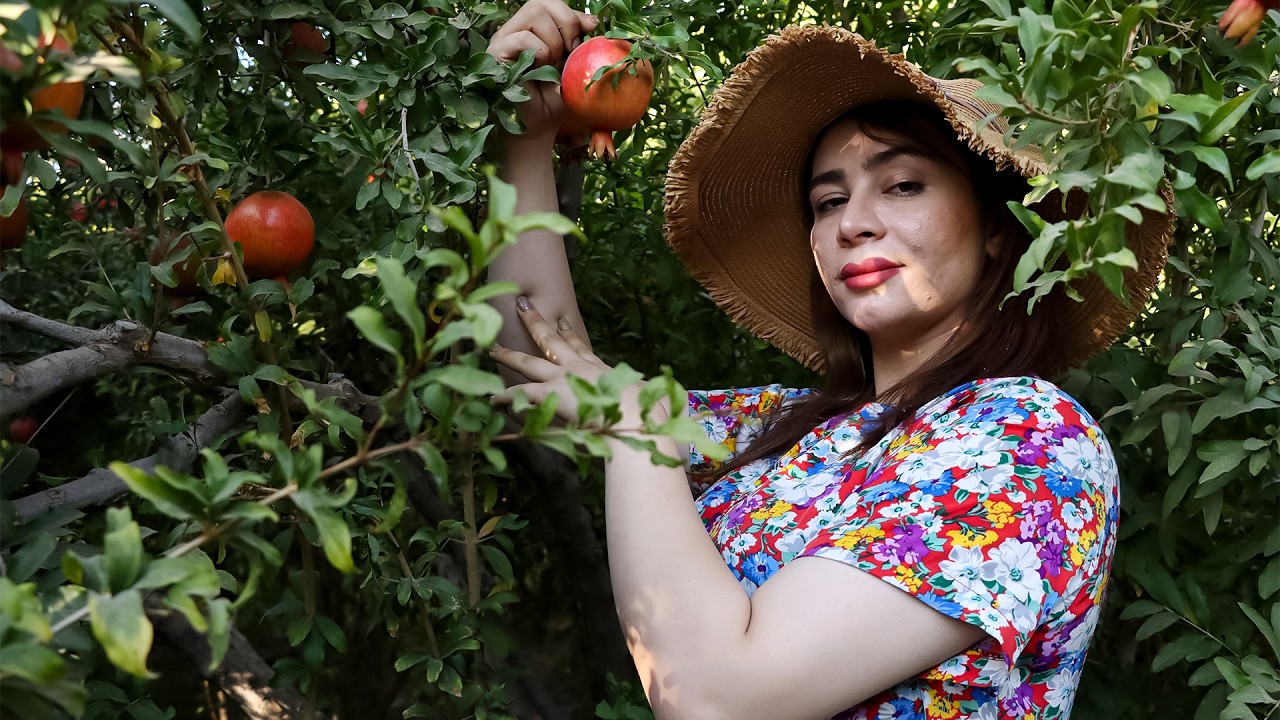 Autumn Routine Life of a Country Girl | Cooking Pomegranate Chicken ...