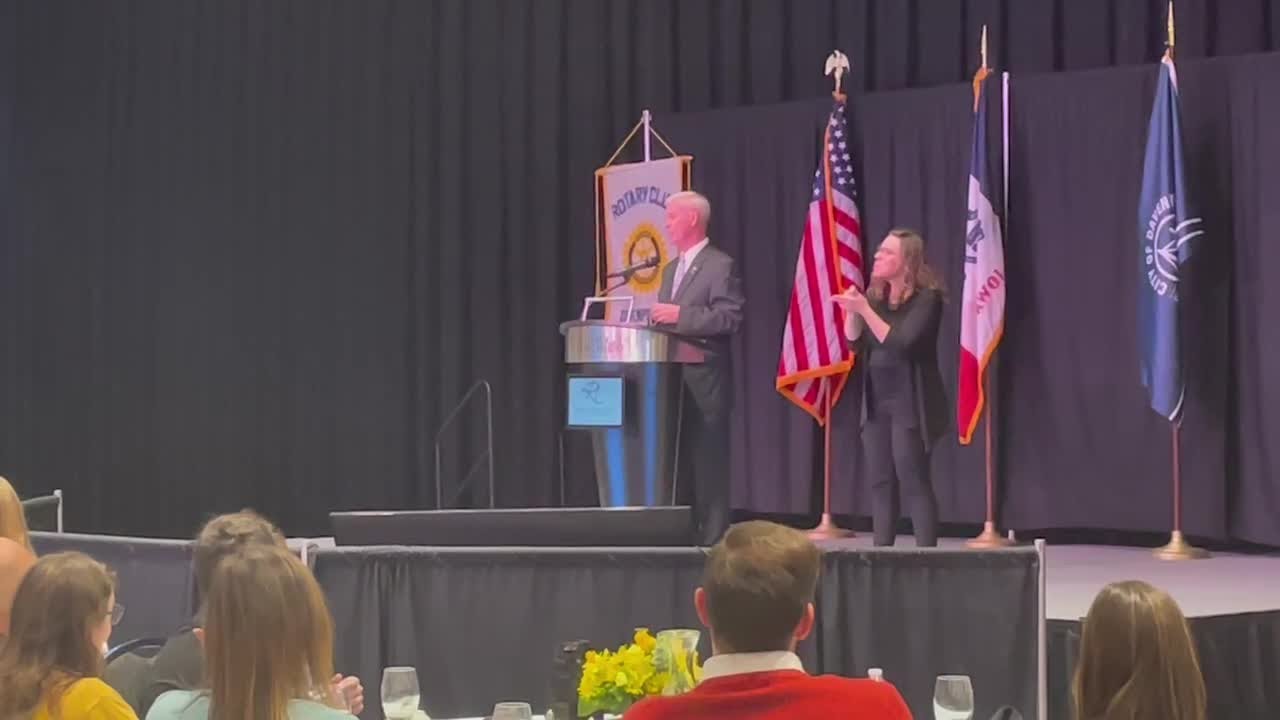 Davenport Mayor Mike Matson gives the State of the City address Monday ...