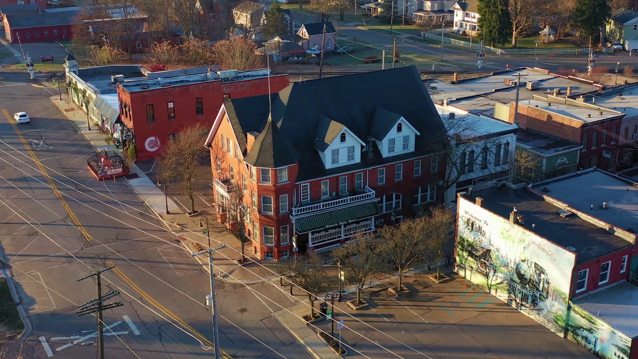 400ft Above Holly, Michigan - YouTube