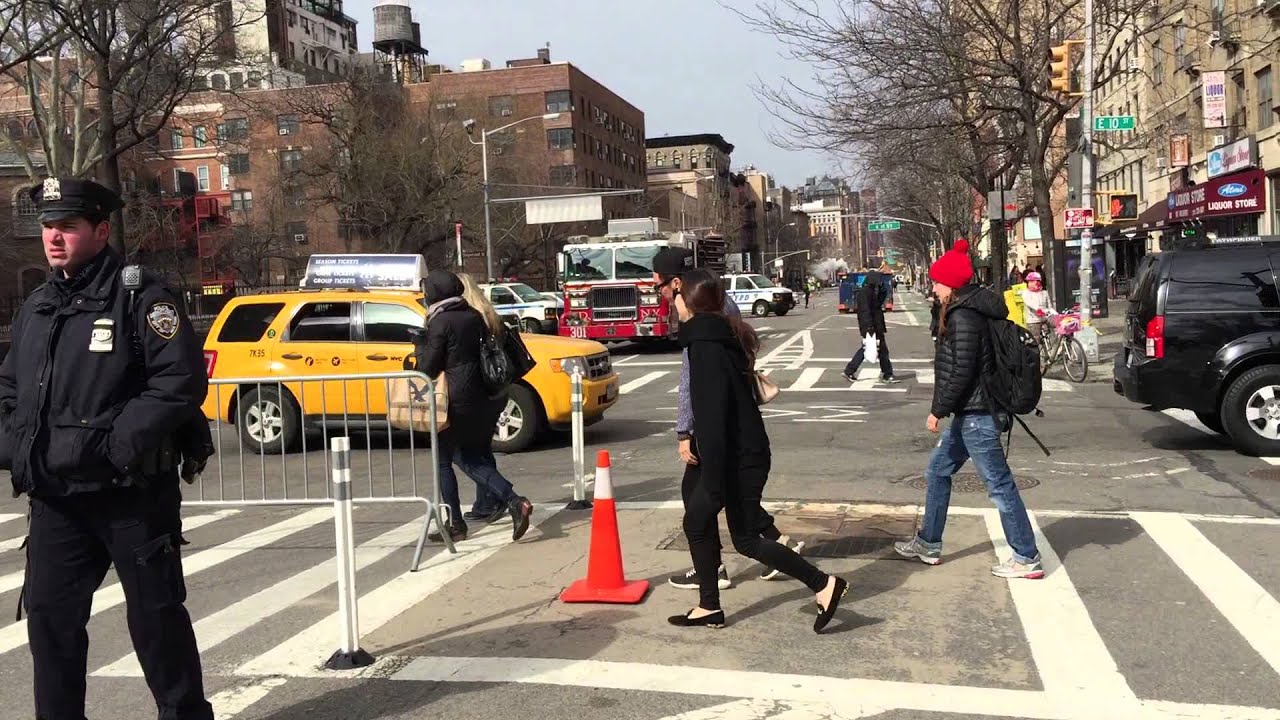 FDNY ENGINE 301 RESPONDING MODIFIED FOR RELIEF PURPOSES TO SITE OF 7 ...