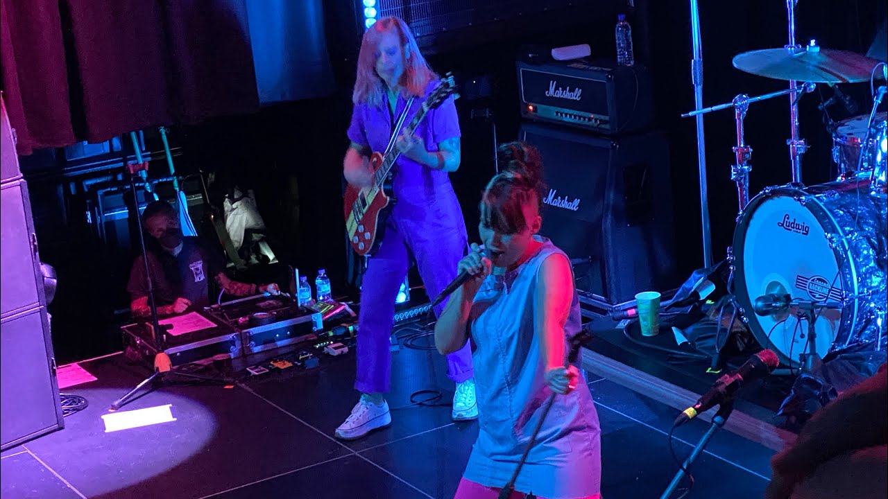 Bikini Kill - Double Dare Ya + Rebel Girl (Live at the Rechabite) - YouTube