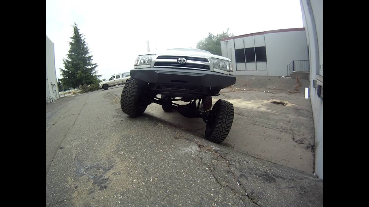 Lifted 4Runner Flexing - YouTube