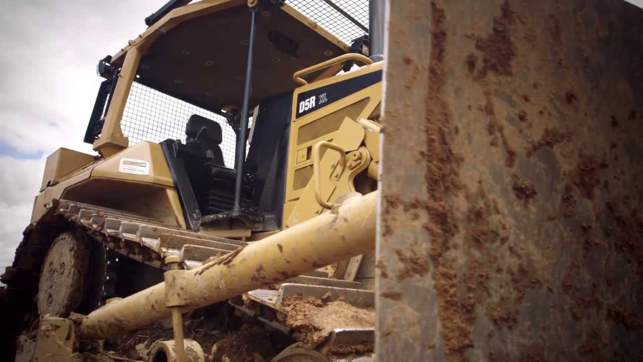 Cat® D5R Dozer in Action - YouTube