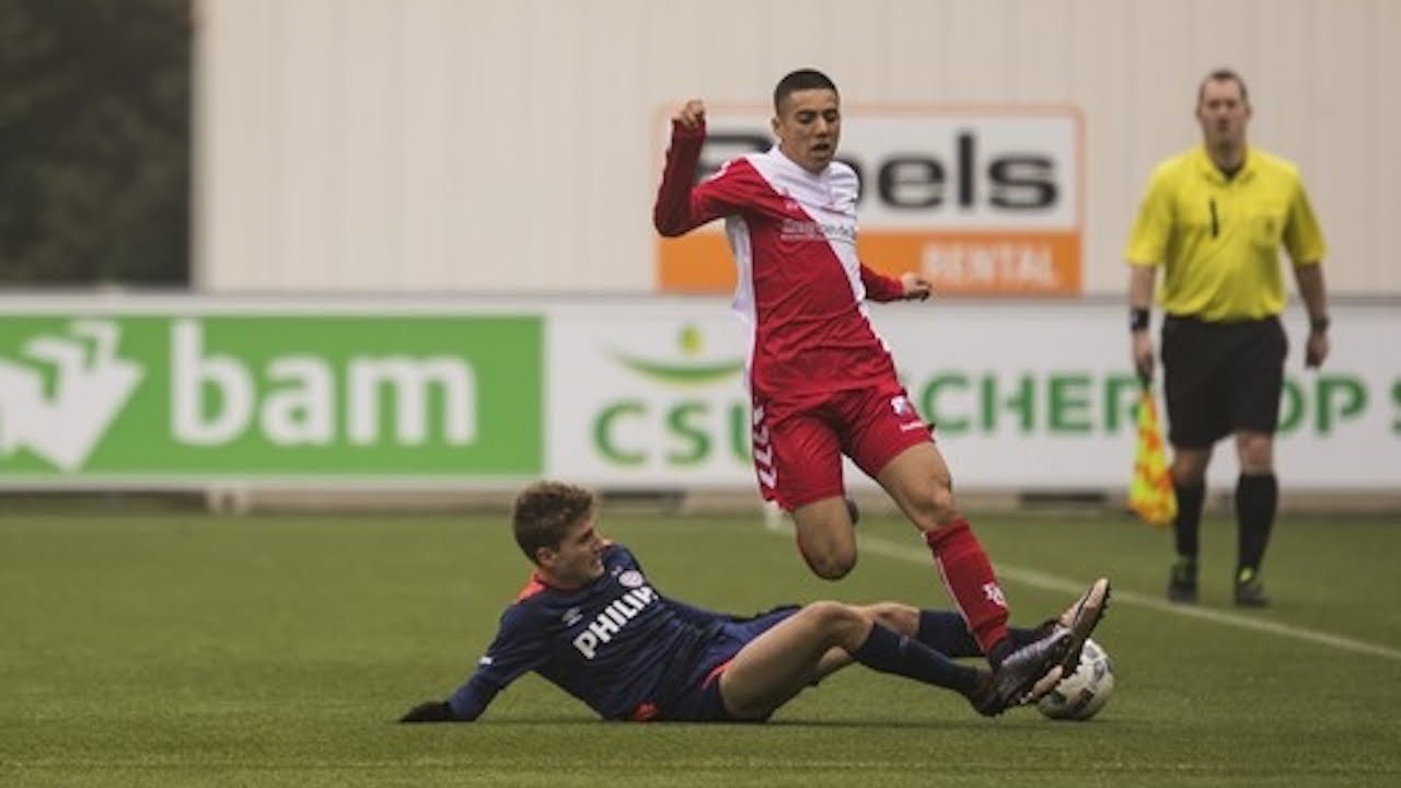 23-01-2016: PSV O17 - FC Utrecht O17 - YouTube