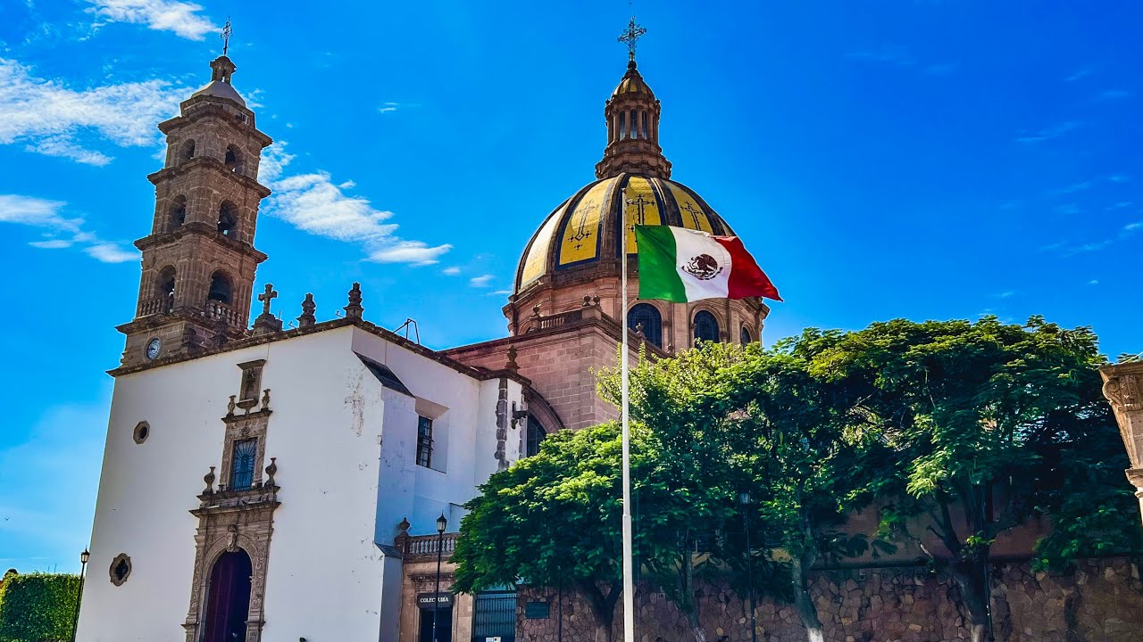 La Plaza MÁS BONITA De MICHOACÁN Está En LA PIEDAD - YouTube
