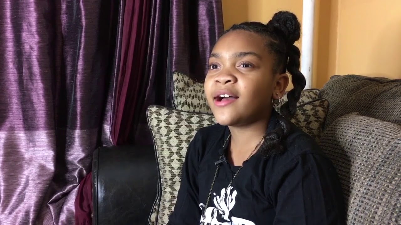 Award-winning DJ Annie Red - YouTube