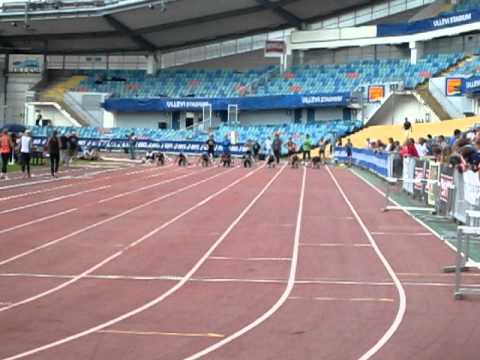 Simon Hansen winning the 80m race - YouTube