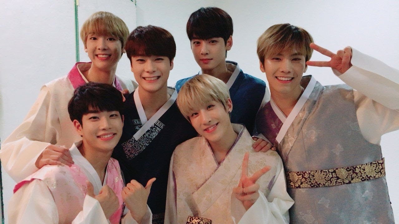 (ASTRO REACTION) 'When you get scared after watching a horror movie ...