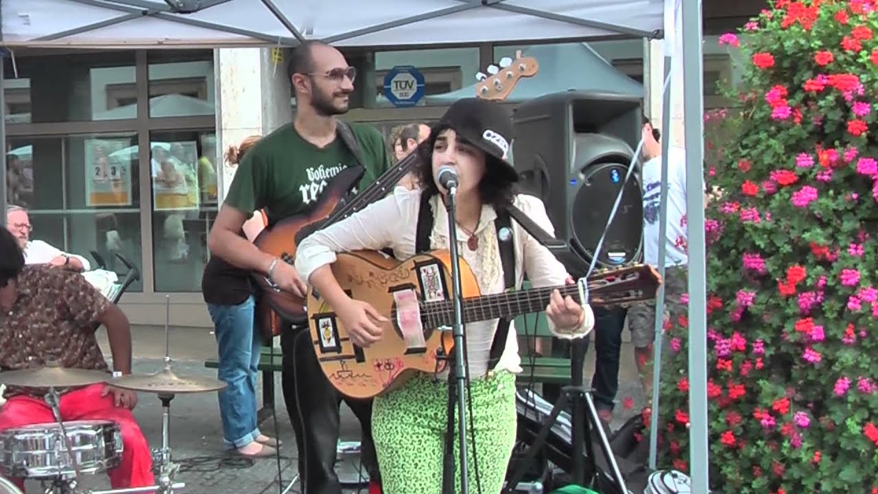 SOL RUIZ - Part 1, Unplugged Live Concert at STRAMU 2011 - YouTube