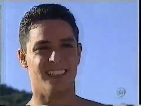 Domingo Legal (1998) - Cantor Vavá na Banheira do Gugu