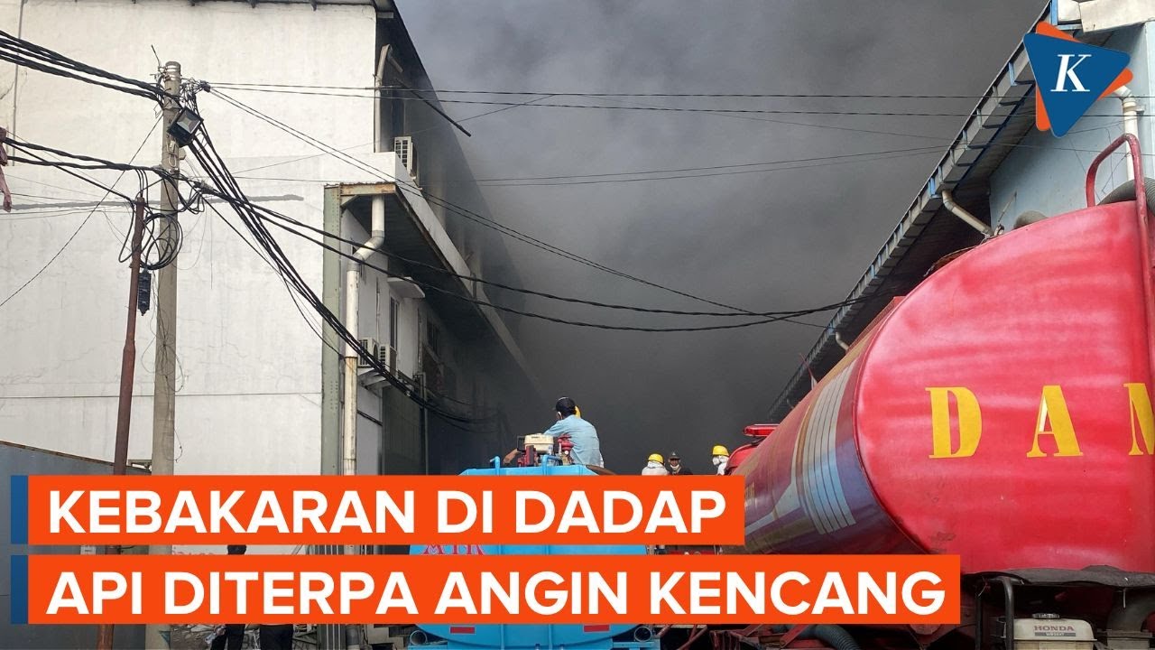 Situasi Terkini Kebakaran di Dadap, Asapnya Terlihat dari PIK 2 - YouTube